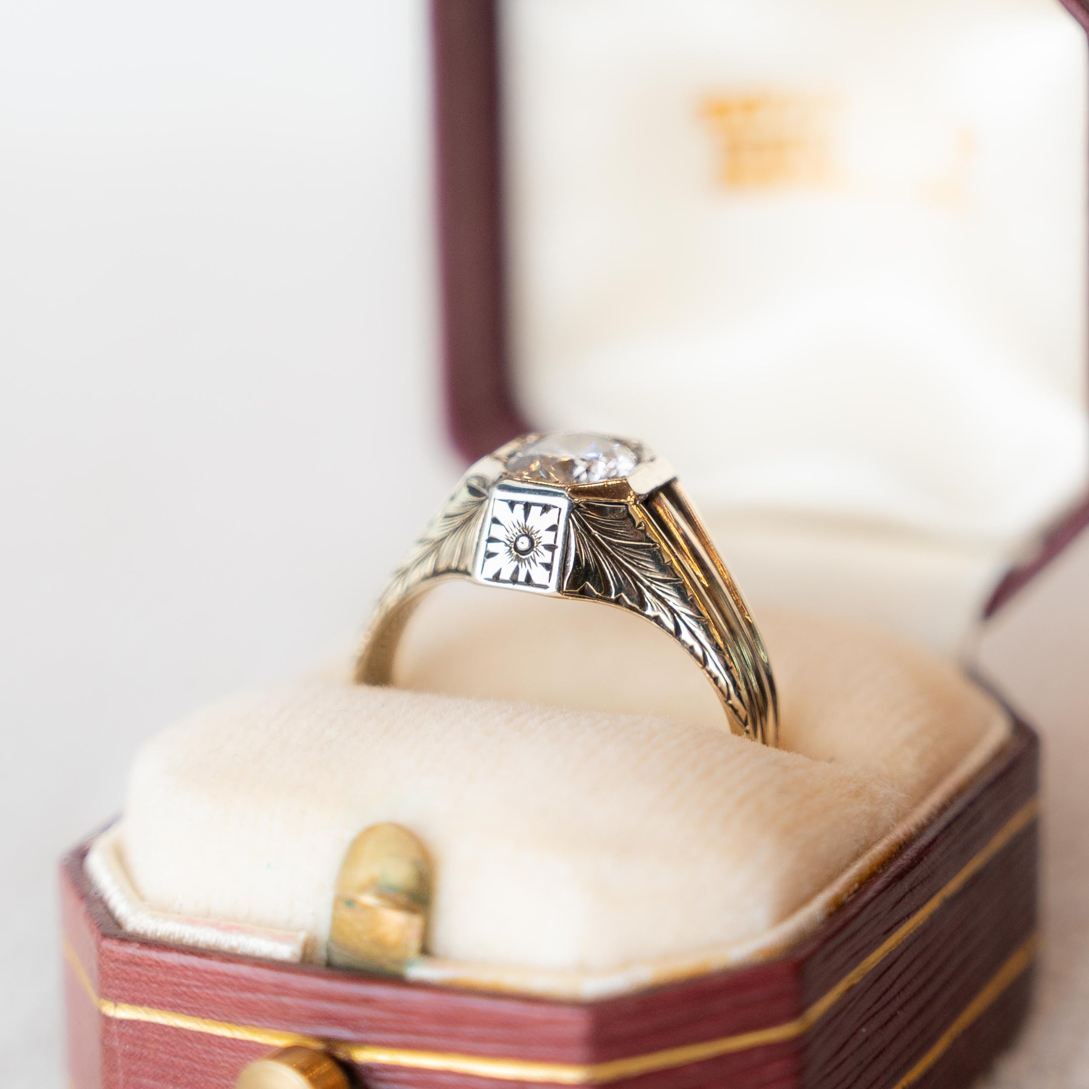 Retro Jewelry: A Guide to Bold 1940s Style – Filigree Jewelers