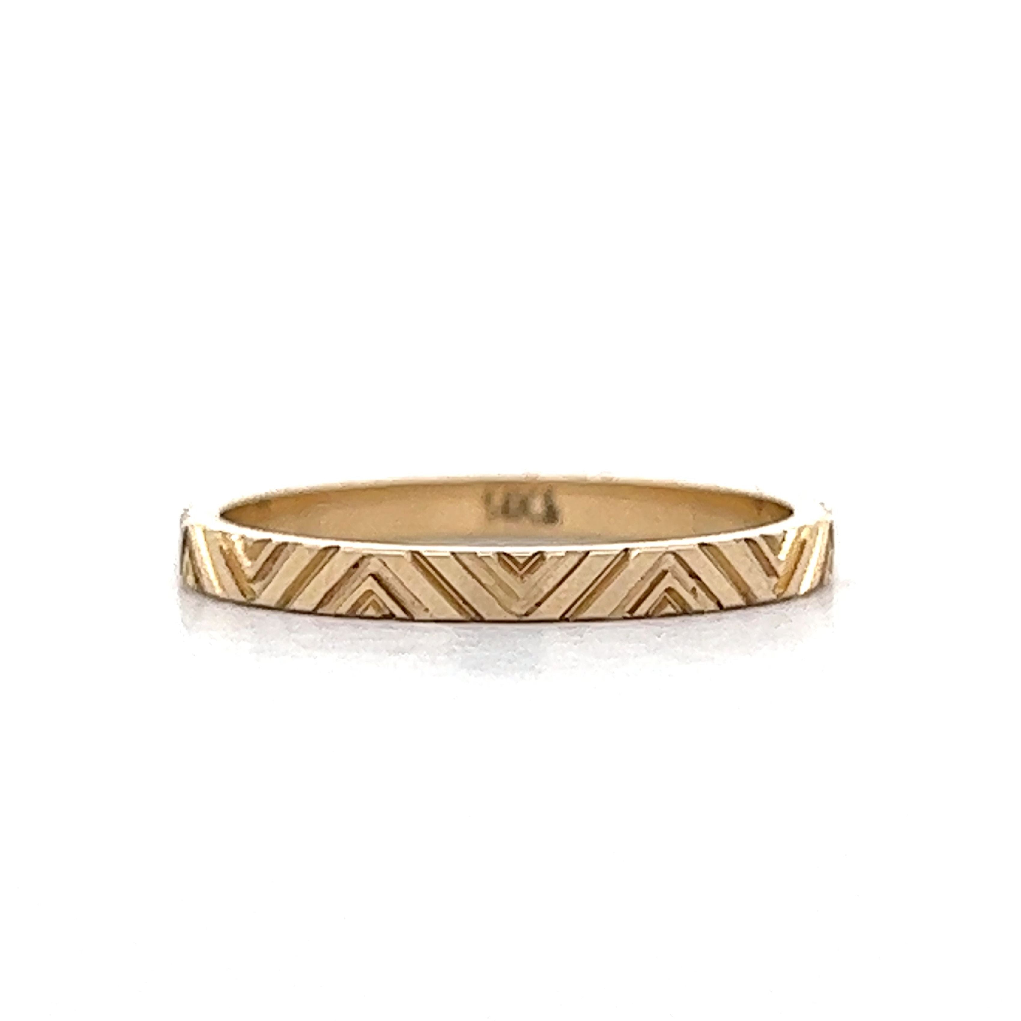 Geometric Pattern Wedding Band in 14k Yellow Gold – Filigree Jewelers