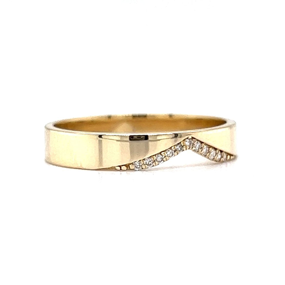 Notched Diamond Wedding Band in 14k Yellow Gold – Filigree Jewelers